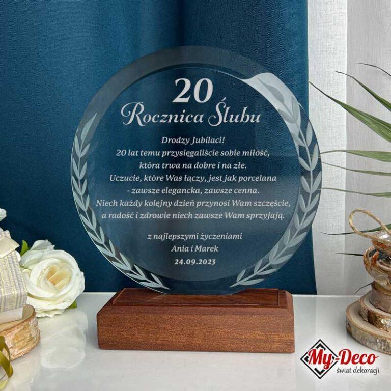 Rocznicowa Statuetka na 20-lecie Ślubu — Prezent na Porcelanową ...